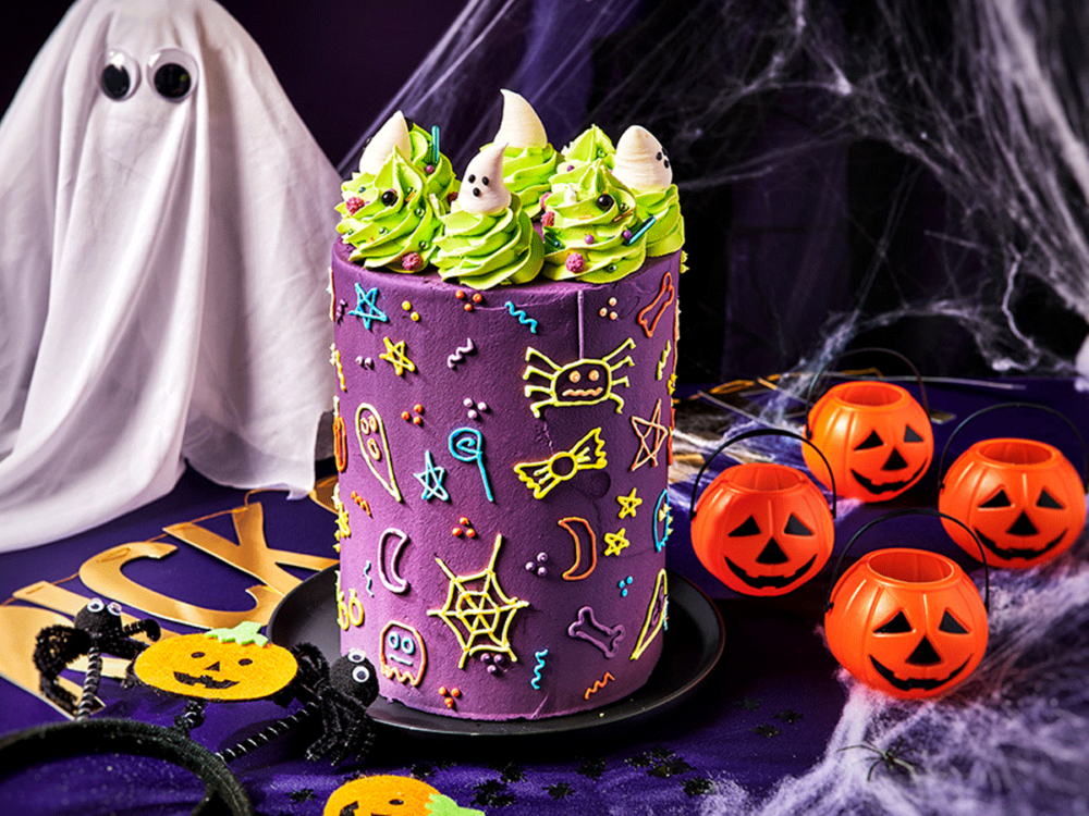 Purple Halloween cake - FunCakes